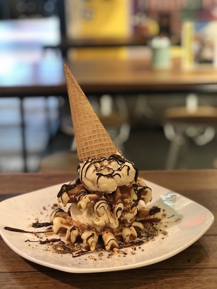 THE CHOC POT - Updated August 2024 - 45 Photos - Level 3, The District ...