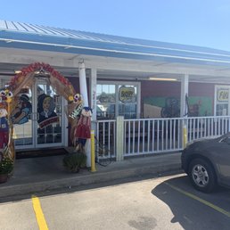 AMISH COUNTRY STORE & RESTAURANT - Updated November 2024 - 107 Photos ...