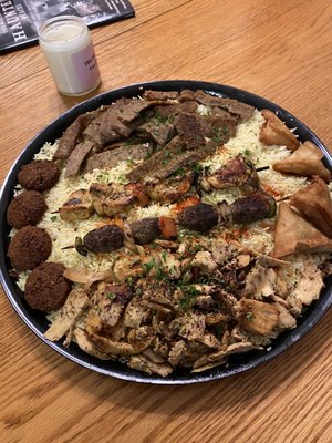 ALMADINA RESTAURANT - Updated August 2024 - 45 Photos & 67 Reviews ...