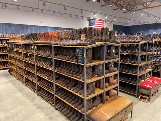 BOOT BARN - Updated March 2025 - 47 Photos & 11 Reviews - 5467 Gosford ...