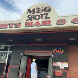 MUG SHOTZ SPORTS BAR & GRILL - Updated January 2026 - 62 Photos & 63 ...