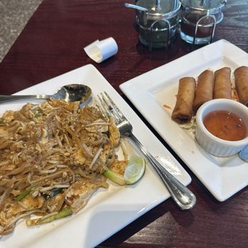 HOT BOWL BY EVERYDAY THAI - Updated December 2025 - 19 Photos - 1301 E ...