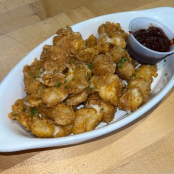 COMMON PUB - Updated January 2026 - 147 Photos & 94 Reviews - 5440 Cass ...