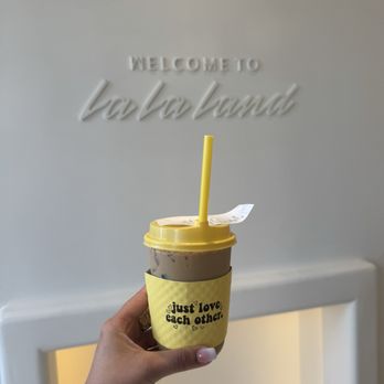 THE COMMONS AT CALABASAS - Updated January 2026 - 437 Photos & 135 ...