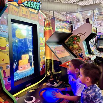 SIDE QUEST ARCADE - Updated December 2025 - 74 Photos & 24 Reviews ...