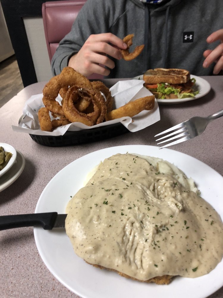 CLEAR SPRING COUNTRY DINER - Updated May 2024 - 29 Photos & 95 Reviews ...