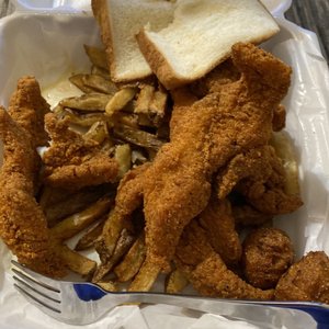 CATFISH CONNECTION - 55 Photos & 107 Reviews - Seafood - 2464 W Kiest ...