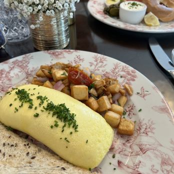 LITTLE HEN - HOUSTON - Updated November 2024 - 1125 Photos & 399 ...