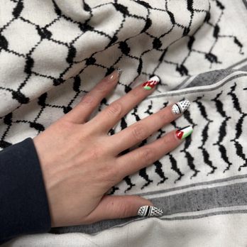 CHIC NAIL LOUNGE - Updated December 2025 - 97 Photos - 3765 N Water St ...