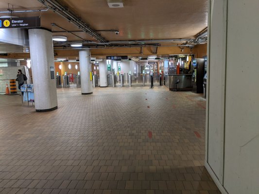 DUPONT SUBWAY STATION - Updated September 2024 - 22 Photos - Dupont ...