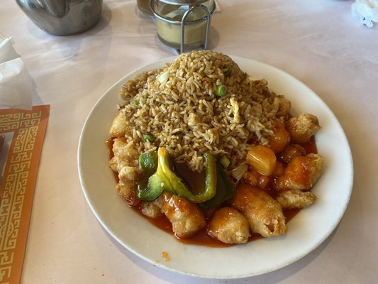 EAST CHINA INN - 62 Photos & 102 Reviews - 915 Oak St, North Aurora ...