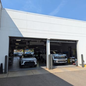 FELDMAN CHEVROLET OF NOVI - Updated October 2025 - 34 Photos & 204 ...