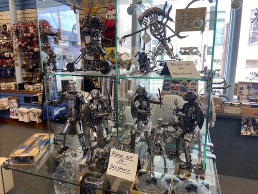 ARCTIC TRAVELERS GIFT SHOP - Updated December 2025 - 14 Photos & 22 ...