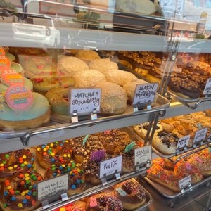 CALIFORNIA DONUTS - 6185 Photos & 3049 Reviews - 3540 W 3rd St, Los ...