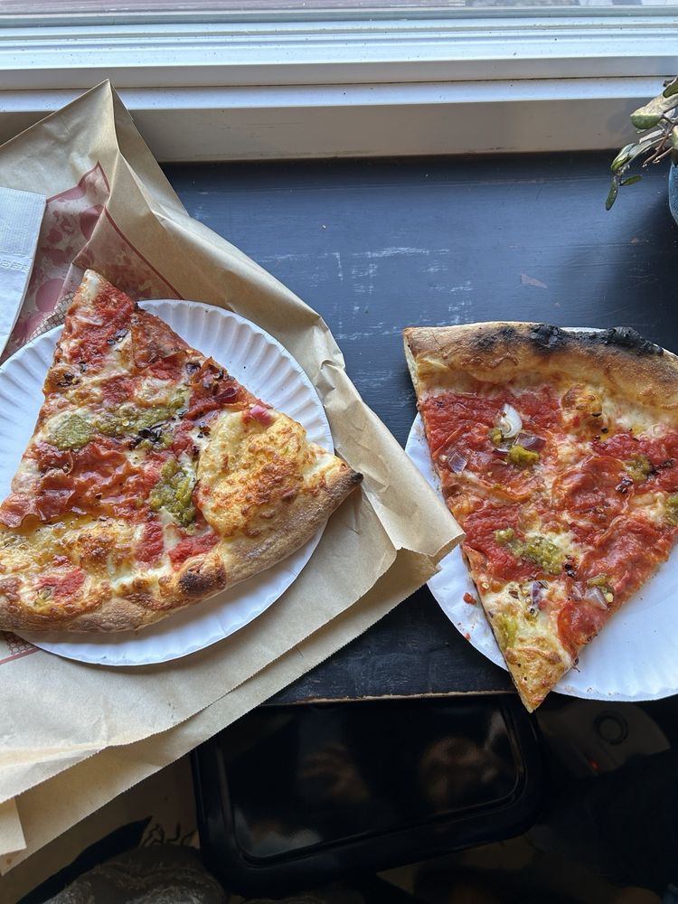 GRAM’S PIZZA - Updated February 2025 - 13 Photos - 1640 Dupont Street ...