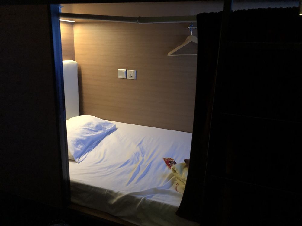 CHIC CAPSULE OTEL - Updated June 2025 - 13 Mosque St, Singapore ...