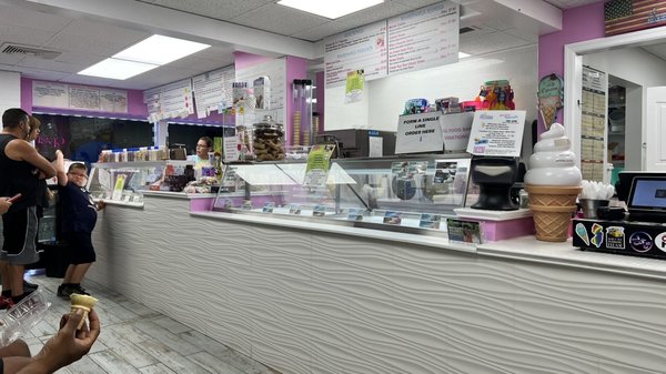 THE ICE CREAM HOUSE - 64 Photos & 21 Reviews - 940 Amboy Ave, Edison ...
