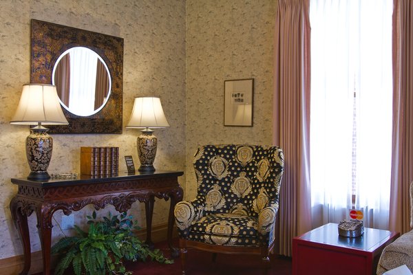 DUPONT FUNERAL HOME - Updated October 2025 - 18 Photos - 25 Bellevue ...