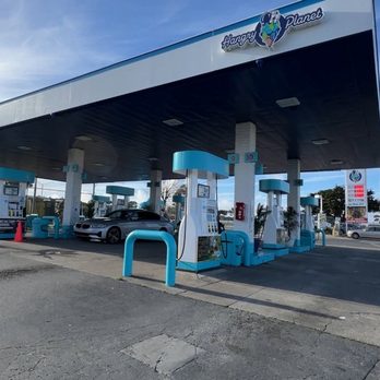 HANGRY PLANET - Updated August 2025 - 75 Photos & 30 Reviews - 1199 El ...