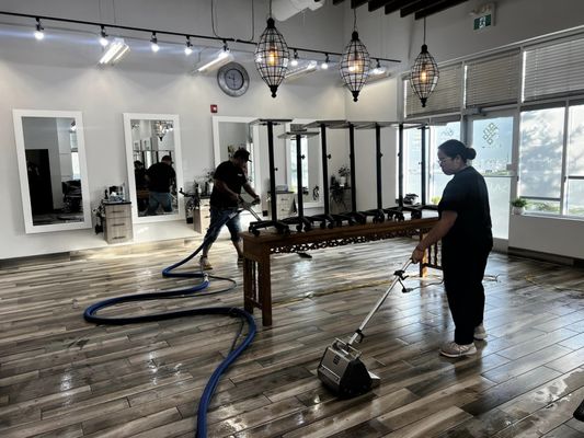 ADVANCE CLEANING SERVICES - Updated December 2025 - 78 Photos - 2-4620 ...