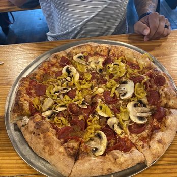 PINTHOUSE PIZZA - Updated July 2024 - 1040 Photos & 1337 Reviews - 4729 ...