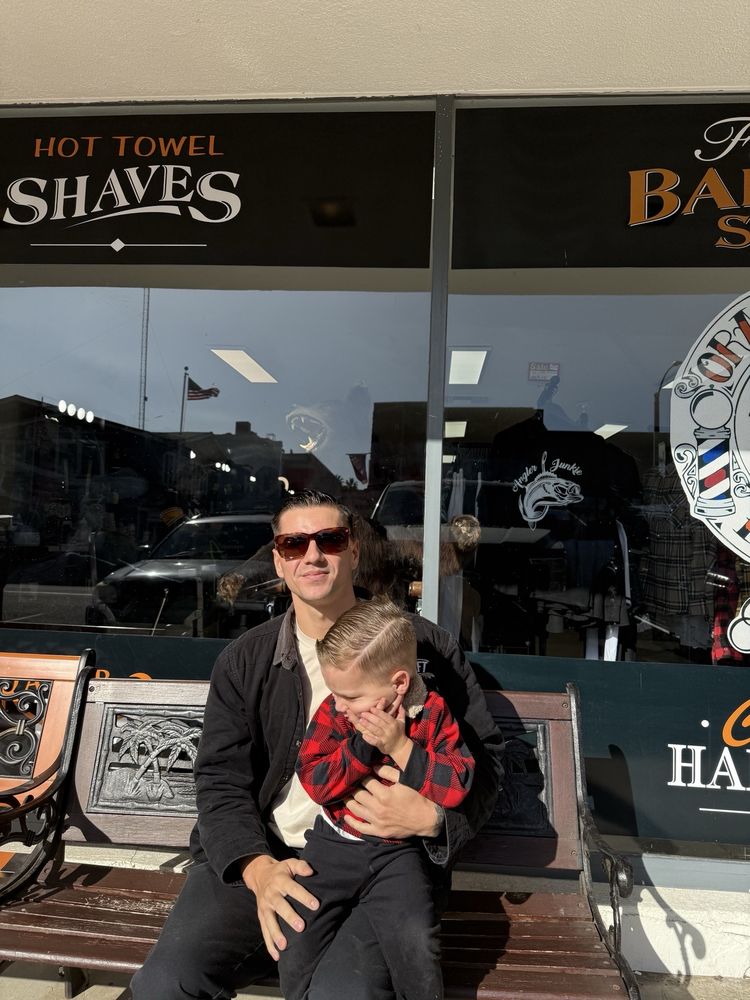 OC BARBERS PARLOR - Updated July 2025 - 197 Photos & 400 Reviews - 207 ...