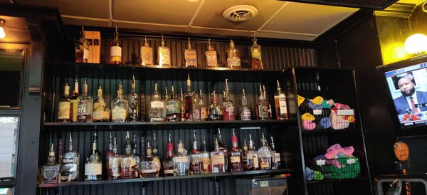 CHARLIE’S PUB AND GRUB - Updated August 2025 - 117 Photos & 197 Reviews ...