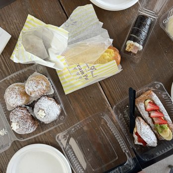 CREAM PAN - Updated September 2024 - 643 Photos & 260 Reviews - 24020 ...