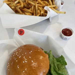 THE BURGER PLACE - 169 Photos & 236 Reviews - 811 E New Haven ...