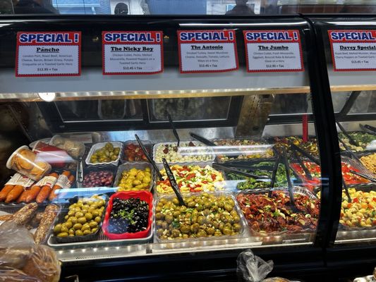 DOMINICK’S DELI - Updated July 2025 - 143 Photos & 202 Reviews - 401 ...