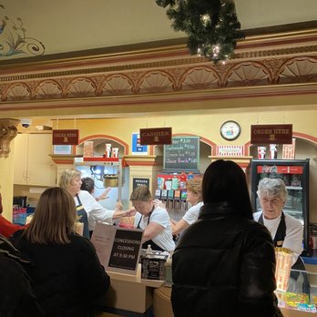 STADIUM THEATRE PERFORMING ARTS CENTER - Updated December 2025 - 44 ...