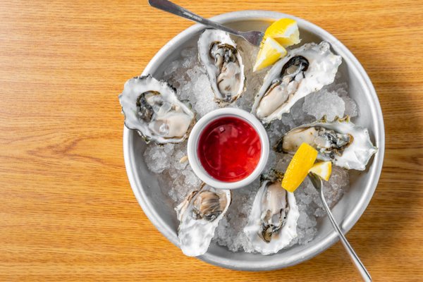 PIKE PLACE BAR & GRILL - Updated September 2025 - 373 Photos & 601 ...