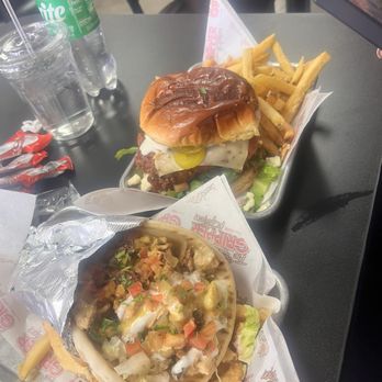 THE GRIPPER KITCHEN - Updated 05/2025 - 319 Photos & 177 Reviews - 9517 ...