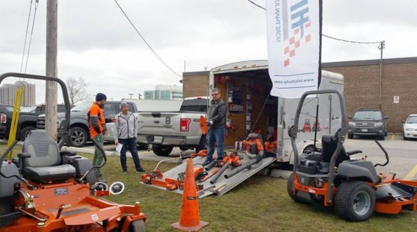 HITCH CITY - Updated January 2026 - 45 Photos - 5170 Dixie Road ...