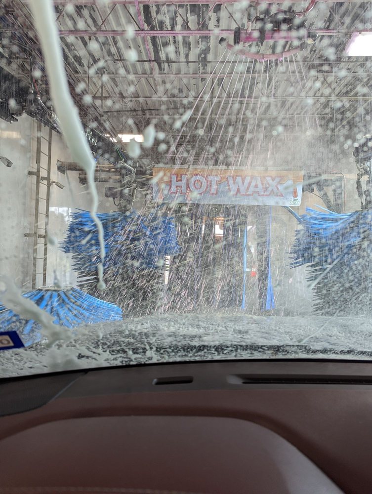 BLUEWAVE EXPRESS CAR WASH - Updated October 2025 - 710 S Main St ...