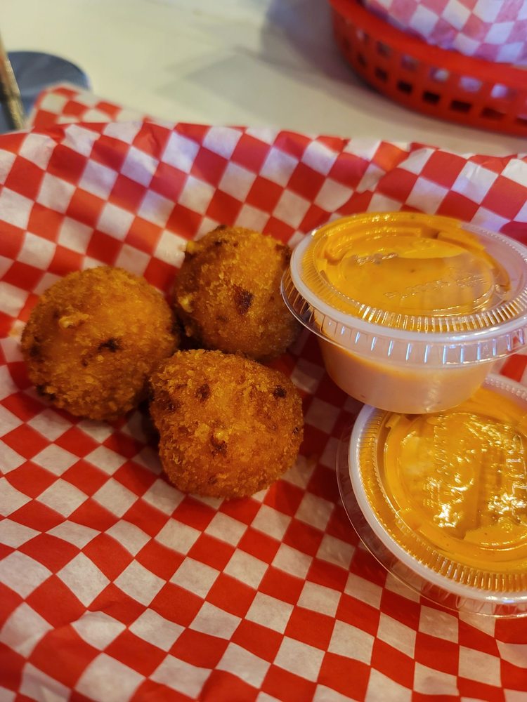 BOLD BIRDS NASHVILLE HOT CHICKEN - Updated April 2025 - 395 Photos ...