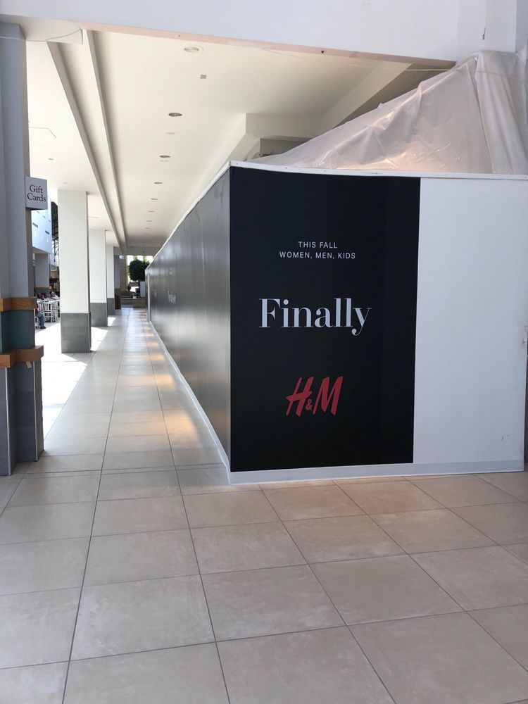 MANHATTAN TOWN CENTER - Updated March 2025 - 100 Manhattan Town Ctr ...