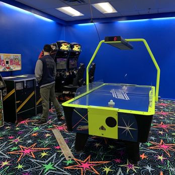 SANDY NICKELCADE ARCADE - Updated December 2025 - 138 Photos & 48 ...