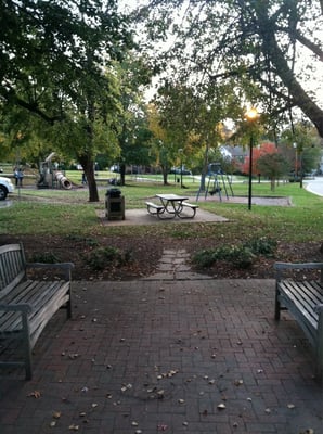 TRIANGLE PARK - Updated December 2025 - 12 Photos - Colonial Pl, High ...