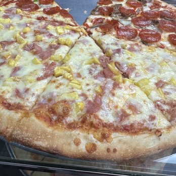 MOB PIZZERIA AND BURGERS - Updated October 2025 - 173 Photos & 39 ...