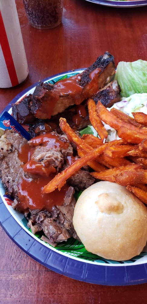 FAT TONY’S - 32 Photos & 38 Reviews - Jordan Road 15, Sint Maarten ...