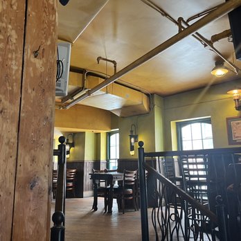 SINE IRISH PUB & RESTAURANT - Updated August 2024 - 269 Photos & 378 ...