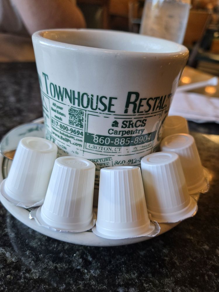 GROTON TOWNHOUSE RESTAURANT - Updated December 2025 - 132 Photos & 220 ...