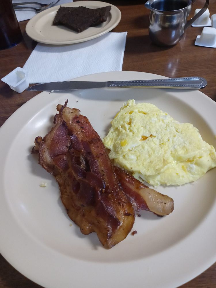 THE MUSTANG CAFE - Updated August 2024 - 15 Reviews - 140 Tracy Grove ...