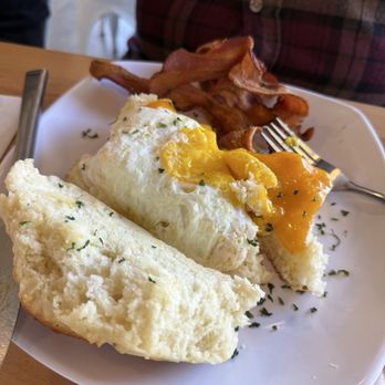 ATOMIC BISCUIT - Updated May 2025 - 72 Photos & 52 Reviews - 401 E ...