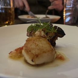 JAMES ON MAIN - Updated February 2025 - 572 Photos & 335 Reviews - 105 ...