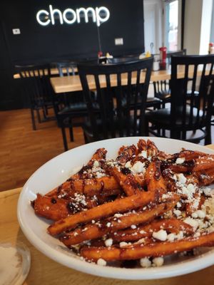 CHOMP - Updated December 2025 - 288 Photos & 348 Reviews - 200 S Main ...