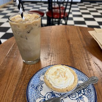 THE KREAMERY & BAKE SHOPPE - Updated March 2025 - 42 Photos & 53 ...