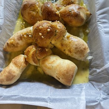 BROZINNI PIZZERIA - Updated September 2024 - 140 Photos & 165 Reviews ...