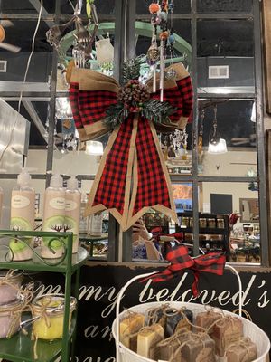 CEDAR CREEK MARKET - Updated September 2024 - 54 Photos & 13 Reviews ...